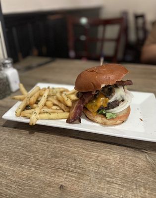 FREEPORT BAR & GRILL - Updated October 2025 - 479 Photos & 494 Reviews ...