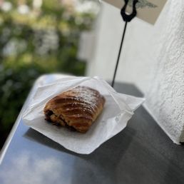 LE PETIT PARIS - Updated December 2025 - 633 Photos & 218 Reviews ...