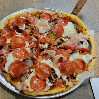 MOB PIZZERIA AND BURGERS - Updated October 2025 - 175 Photos & 42 ...