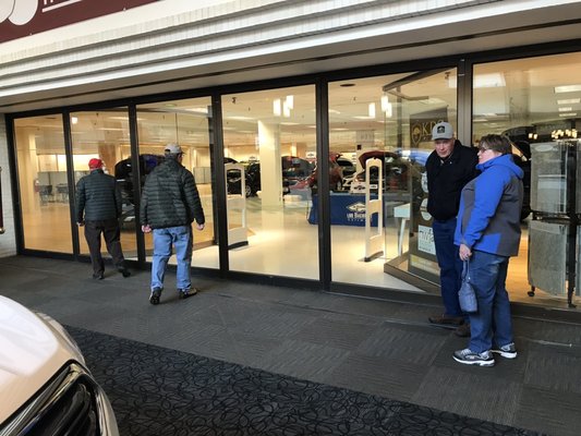 LOU BACHRODT AUTO MALL - Updated June 2025 - 41 Photos & 85 Reviews ...