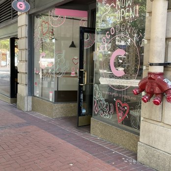 COCO DONUTS - Updated October 2024 - 224 Photos & 268 Reviews - 814 SW ...