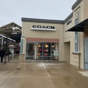 CINCINNATI PREMIUM OUTLETS - 164 Photos & 134 Reviews - 400 Premium ...