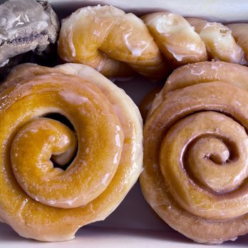 FANTASY DONUTS - Updated September 2025 - 82 Photos & 96 Reviews - 1742 ...