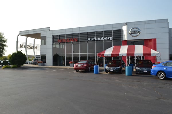 AUFFENBERG NISSAN - Updated November 2025 - 48 Photos & 61 Reviews ...