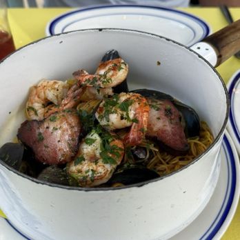 MFK - Updated January 2026 - 418 Photos & 320 Reviews - 432 W Diversey ...