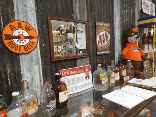 MUSEUM OF ROOT BEER - Updated May 2024 - 32 Photos - 513 Broadway Ave ...