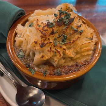 GUS’ SNUG - Updated September 2025 - 74 Photos & 75 Reviews - 38 S Main ...