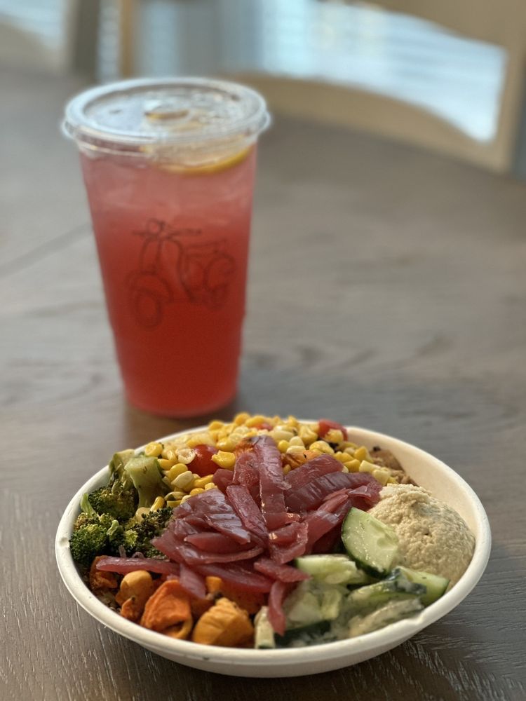 PIADA ITALIAN STREET FOOD - 21 Photos & 21 Reviews - 2016 Market Center ...