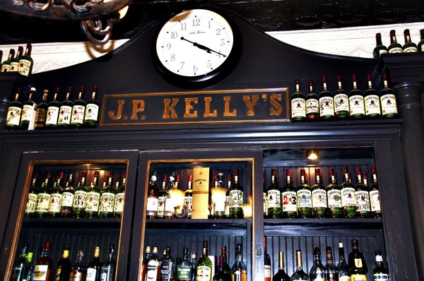 J P KELLY’S PUB & PACKAGE LIQUOR - Updated January 2026 - 16 Photos ...