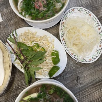 PHO 45 - Updated April 2025 - 1211 Photos & 1281 Reviews - 12810 La ...