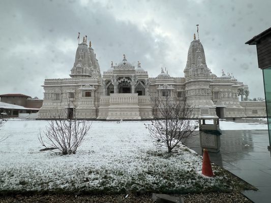 BAPS SHRI SWAMINARAYAN MANDIR, CHICAGO - 218 Photos & 36 Reviews - 1851 ...