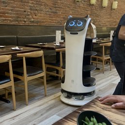 SUMO - Updated October 2025 - 123 Photos & 101 Reviews - 111 E Yakima ...