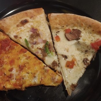 BROKEN TREE PIZZA - Updated December 2024 - 106 Photos & 125 Reviews ...