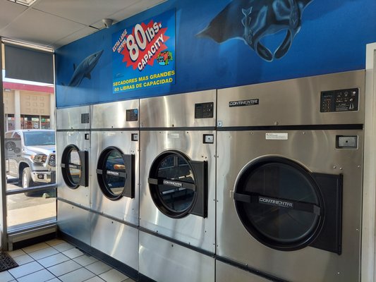 SPIN ZONE COIN LAUNDRY - Updated September 2024 - 73 Photos & 25 Reviews - 1364 E 7th St, Long ...