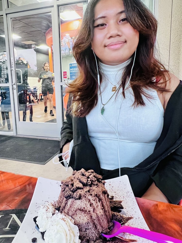 VAMPIRE PENGUIN - 214 Photos & 70 Reviews - 1102 E Champlain Dr, Fresno ...