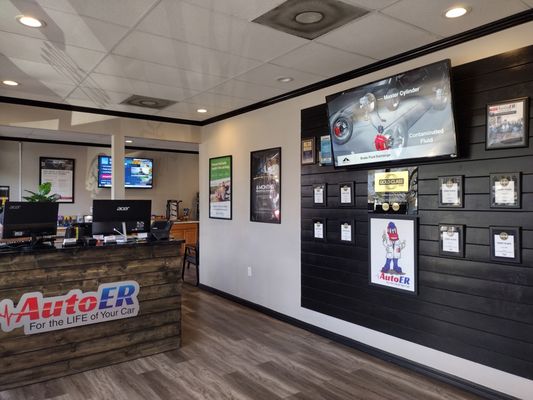 AUTO ER - Updated May 2026 - 21 Photos & 100 Reviews - 2383 SW Archer ...