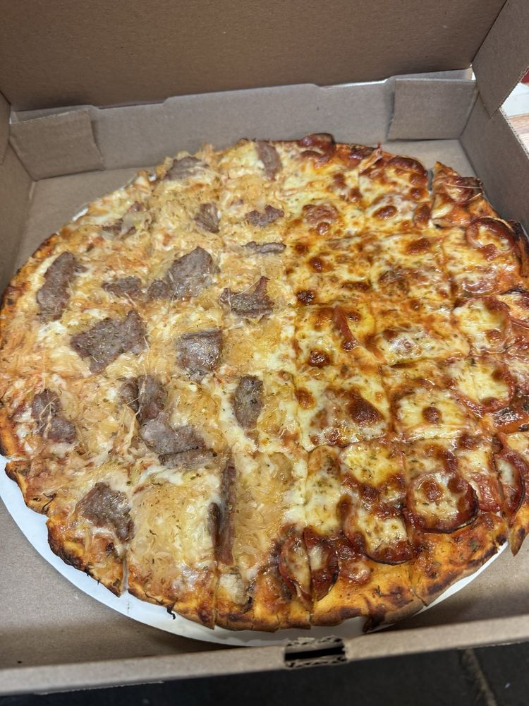 CENTER PIZZA - Updated October 2025 - 20 Reviews - 23 Fayette Ctr ...