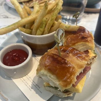 ELLIE BIRD - Updated January 2025 - 835 Photos & 226 Reviews - 125 ...