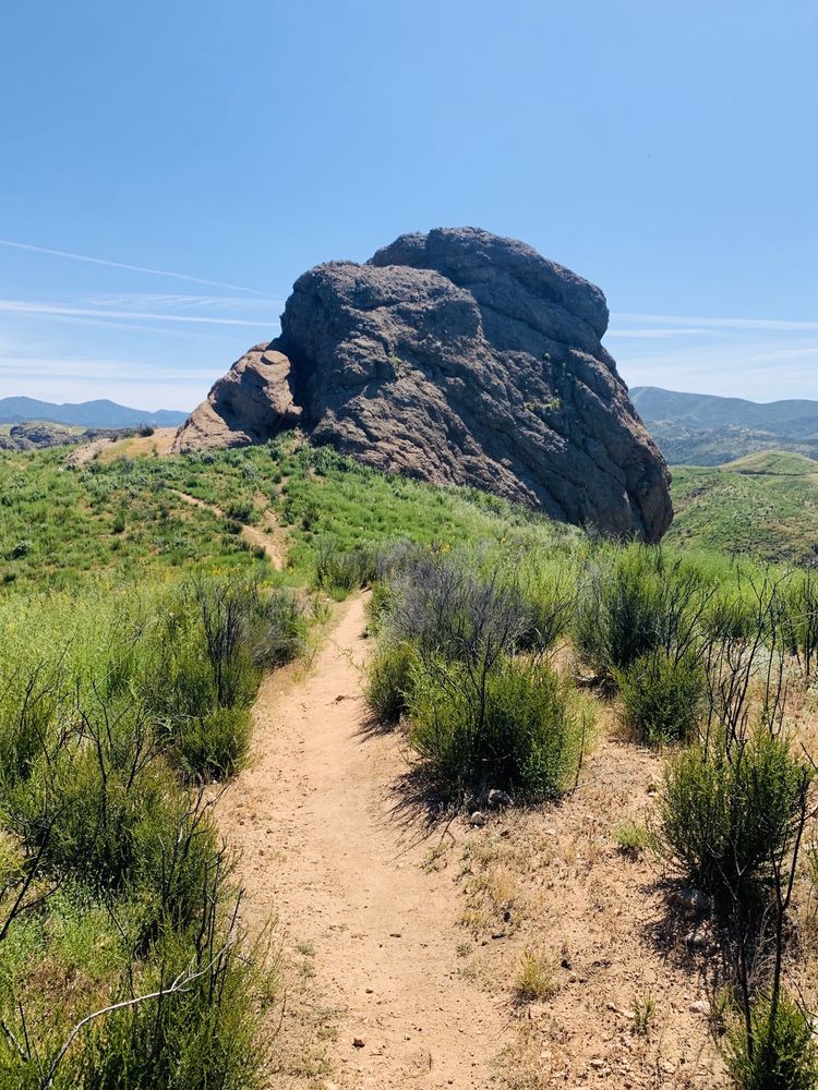 CASTAIC ROCK TRAIL - Updated January 2026 - Lake Hughes Rd, Castaic ...