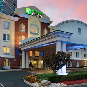 HILTON EAST BRUNSWICK HOTEL & EXECUTIVE MEETING CENTER - 195 Photos ...