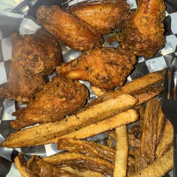 JULZ - Updated January 2026 - 42 Photos & 27 Reviews - 7719 Crittenden ...