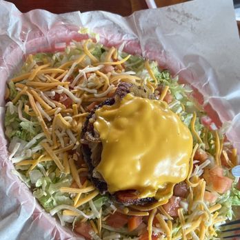 FAT CLARENCE’S PUB AND GRUB - Updated August 2024 - 48 Photos & 59 ...