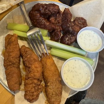 WING DOME - Updated January 2026 - 457 Photos & 638 Reviews - 7818 ...