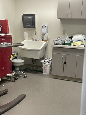 SPRING VALLEY HOSPITAL MEDICAL CENTER - Updated March 2026 - 167 Photos ...