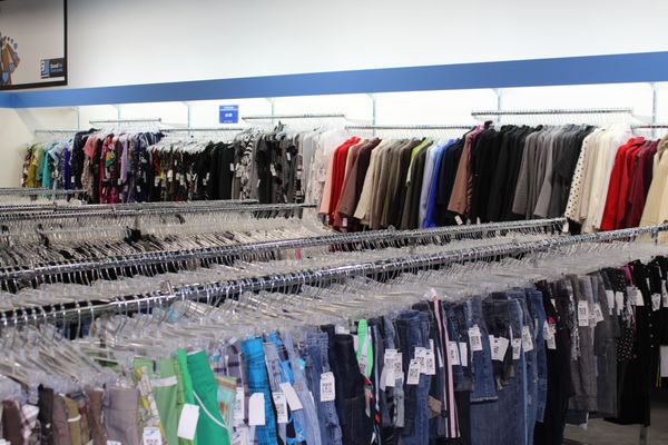 GOODWILL SOUTHERN CALIFORNIA RETAIL STORE & DONATION CENTER - Updated ...
