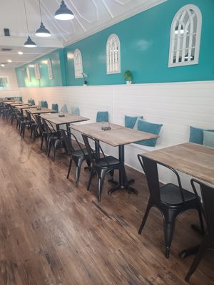 THE DEEP - Updated May 2025 - 21 Photos & 14 Reviews - 5 E Queens Wy E ...