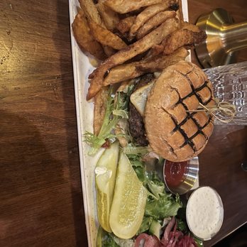 THE RABBIT HOLE - Updated December 2025 - 46 Photos & 40 Reviews - 208 ...