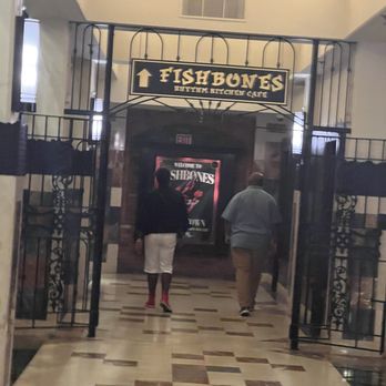 FISHBONE’S - Updated March 2025 - 520 Photos & 701 Reviews - 400 Monroe ...