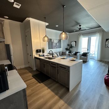 BUCK CREEK BNB - Updated October 2025 - 118 Photos - 49 Lake Davidson ...