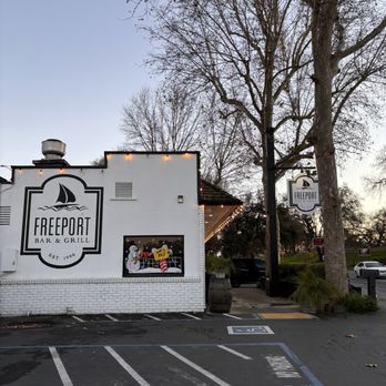 FREEPORT BAR & GRILL - Updated April 2025 - 454 Photos & 471 Reviews ...
