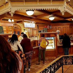 JOLLY HOLIDAY BAKERY CAFE - Updated November 2025 - 2803 Photos & 790 ...