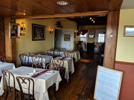 RACCOON SALOON - 40 Photos & 115 Reviews - 1330 Rt 9W, Marlboro, NY ...