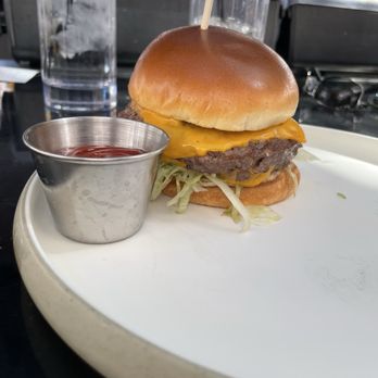 COMO POOLSIDE CAFÉ & BAR - TEMP. CLOSED - Updated December 2025 - 65 ...