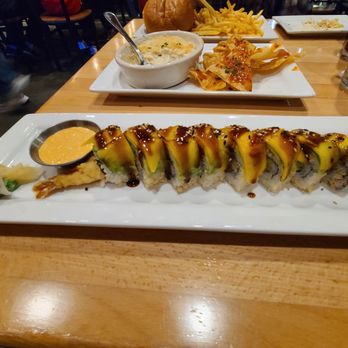 THE COWFISH SUSHI BURGER BAR - Updated July 2024 - 2385 Photos & 1988 ...