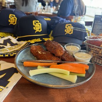 CARDIFF BEACH BAR AT TOWER 13 - Updated July 2025 - 465 Photos & 513 ...