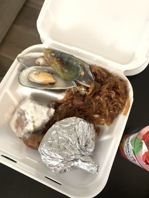 POLY GRILL & BAKERY - 82 Photos & 71 Reviews - Bakeries - 1329 E Carson ...