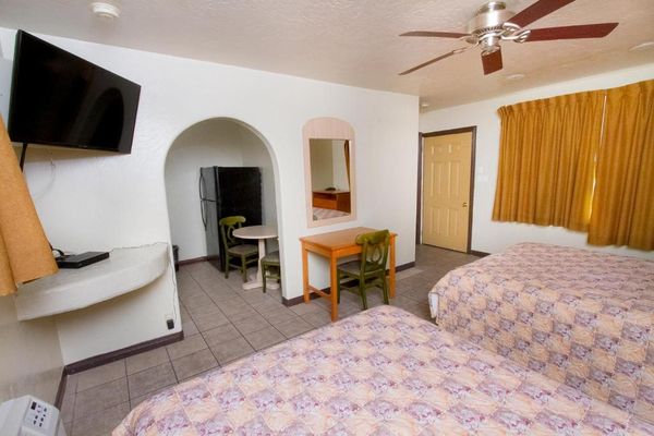 MISSION BELL MOTEL - Updated October 2025 - 27 Photos & 30 Reviews ...