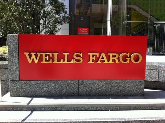 WELLS FARGO BANK - Updated December 2025 - 17 Reviews - 707 Wilshire ...