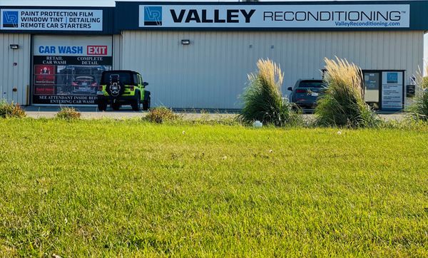 ADVANCED AUTO BODY & GLASS - Updated October 2025 - 28 Photos & 12 ...