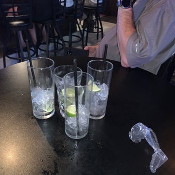 THE 007 PUB - Updated June 2024 - 100 Photos & 49 Reviews - 4330 W ...