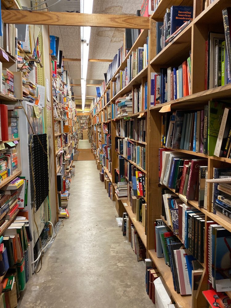 CHAMBLIN BOOKMINE - 127 Photos & 148 Reviews - 4551 Roosevelt Blvd ...
