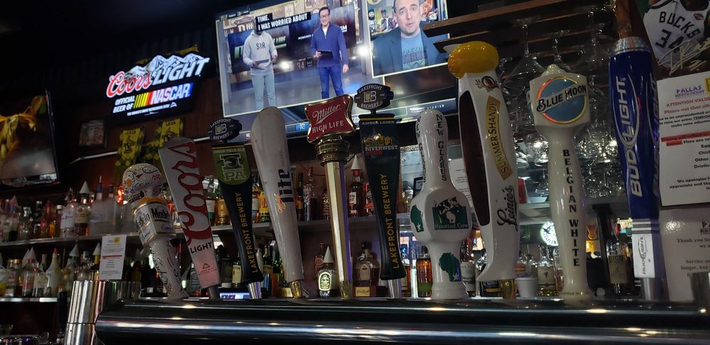 ARIS SPORTS BAR - Updated December 2025 - 45 Photos & 20 Reviews - 1657 ...