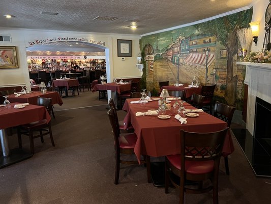 CHEZ PIERRE RESTAURANT - Updated December 2025 - 79 Photos & 60 Reviews ...