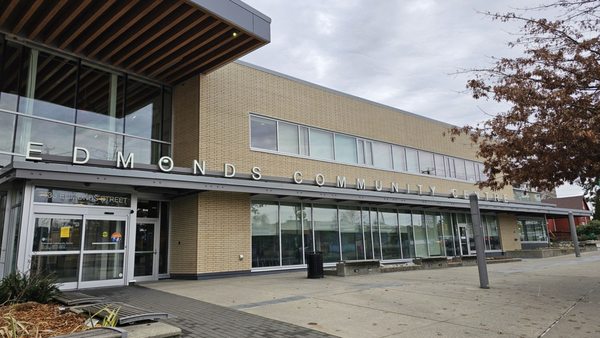 EDMONDS COMMUNITY CENTRE - Updated September 2024 - 28 Photos & 29 ...