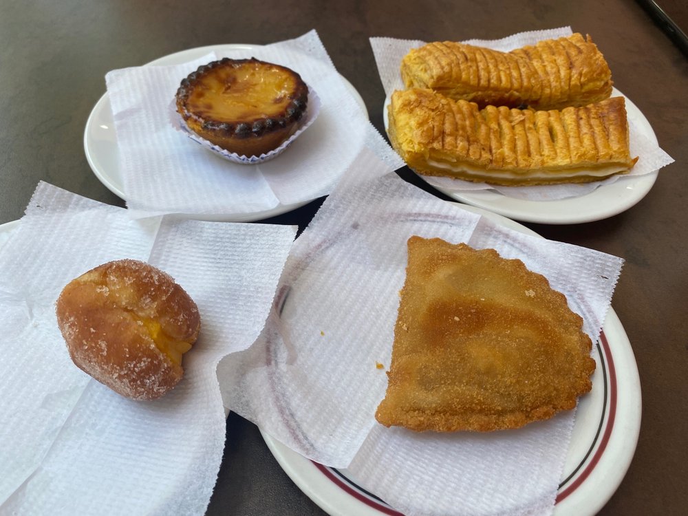 PASTELARIA TIM TIM - Updated July 2025 - 19 Photos - Av. 5 de Outubro ...