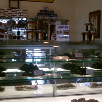 EVANS CREOLE CANDY CO - Updated December 2025 - 76 Photos & 28 Reviews ...